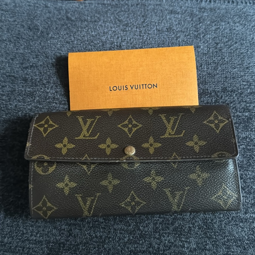 Lv Sarah Wallet Monogram In Really Great Vintage Cond… - Gem